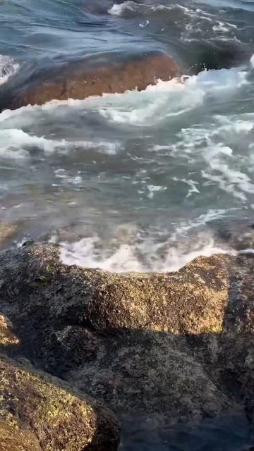 Дикий пляж Пхукета неподалеку от Най-Харн #thailand #phuket #таиланд #пхукет