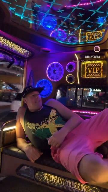 Поездки на тук-туках отдельный вид развлечений на Пхукете #thailand #phuket #таиланд #пхукет