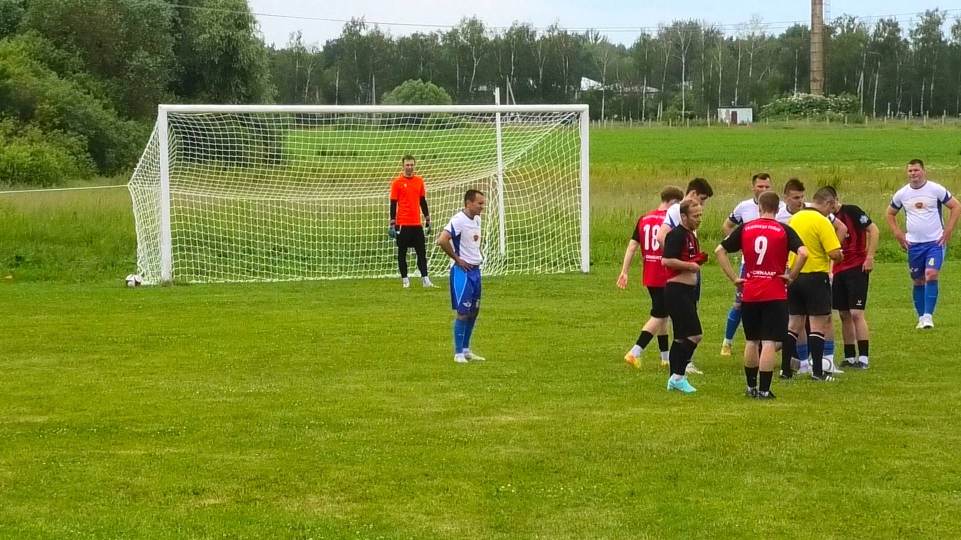 Красная карточка и гол Артёма Ашкинова со штрафного