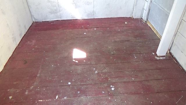 Обновляю прихожую. И занимаемся немного детской комнатой.