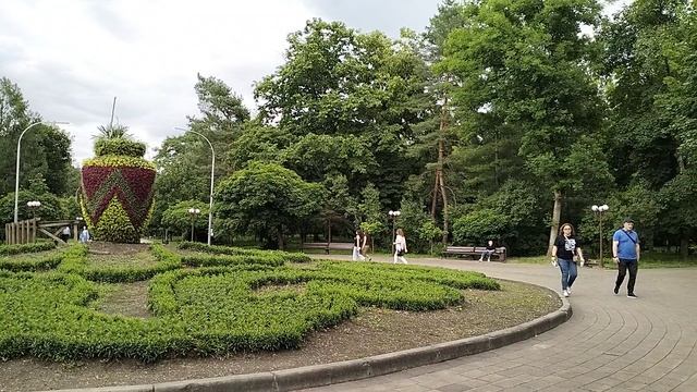 ПРОГУЛКА ПО АТАЖУХИНСКОМУ САДУ В НАЛЬЧИКЕ🌿🌳