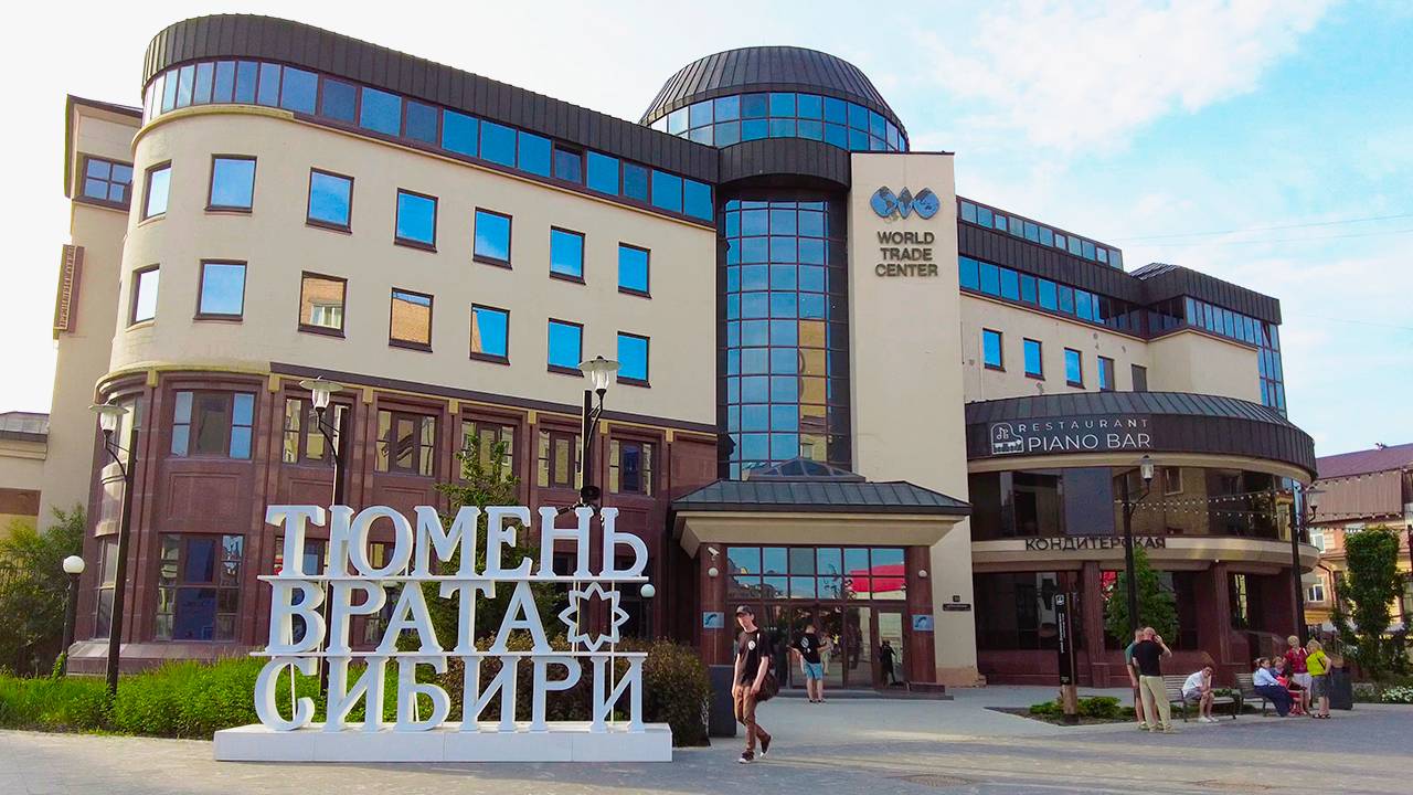 Walking in Tyumen. Центр города и поющие часы на Цветном бульваре |4K| (June 12, 2025)