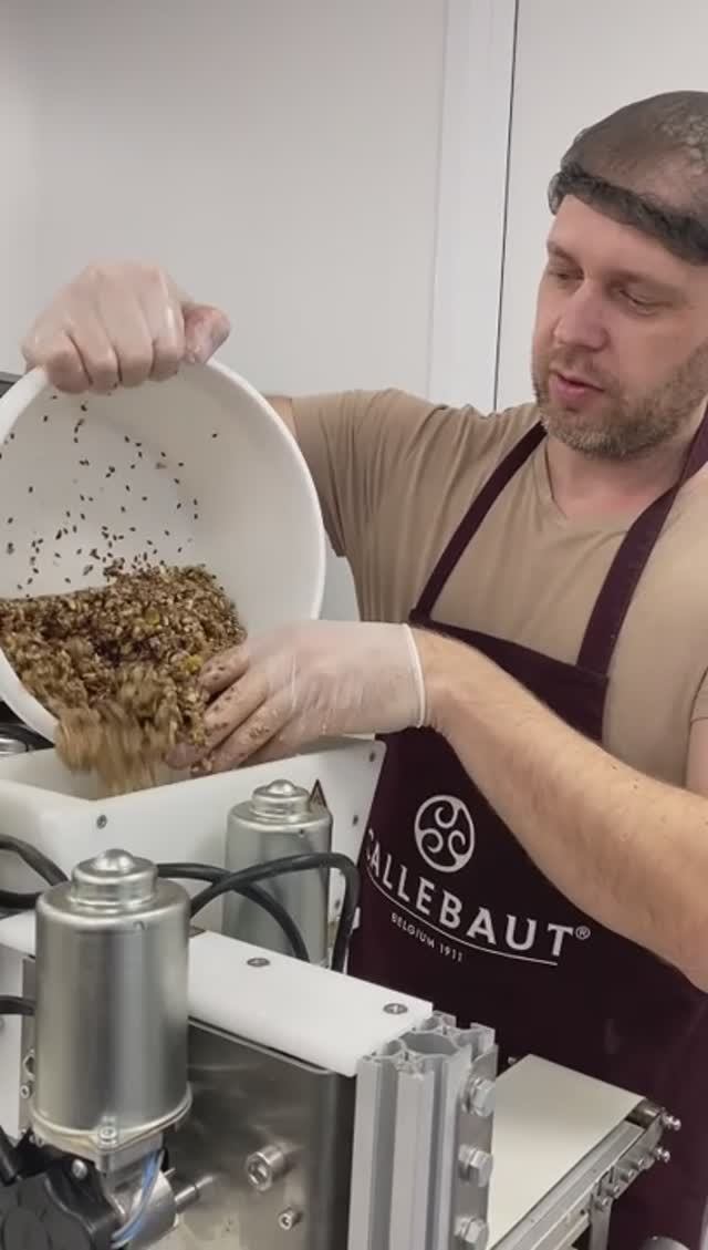 Готовим печенье кунжутное и миндальное на формовочной машине по просьбе клиента.