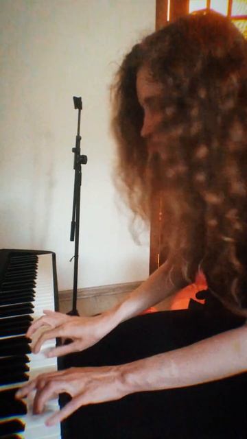 Асомния - снова просто отлупила пианино #асомния #клавишнаяимпровизация #клавиши #пианино #piano