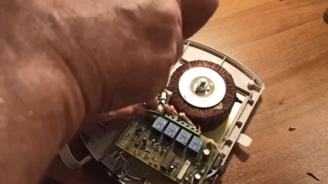 Сломалась РЕСАНТА ACH-500/1-Ц - стабилизатор напряжения для газового котла - простой ремонт.