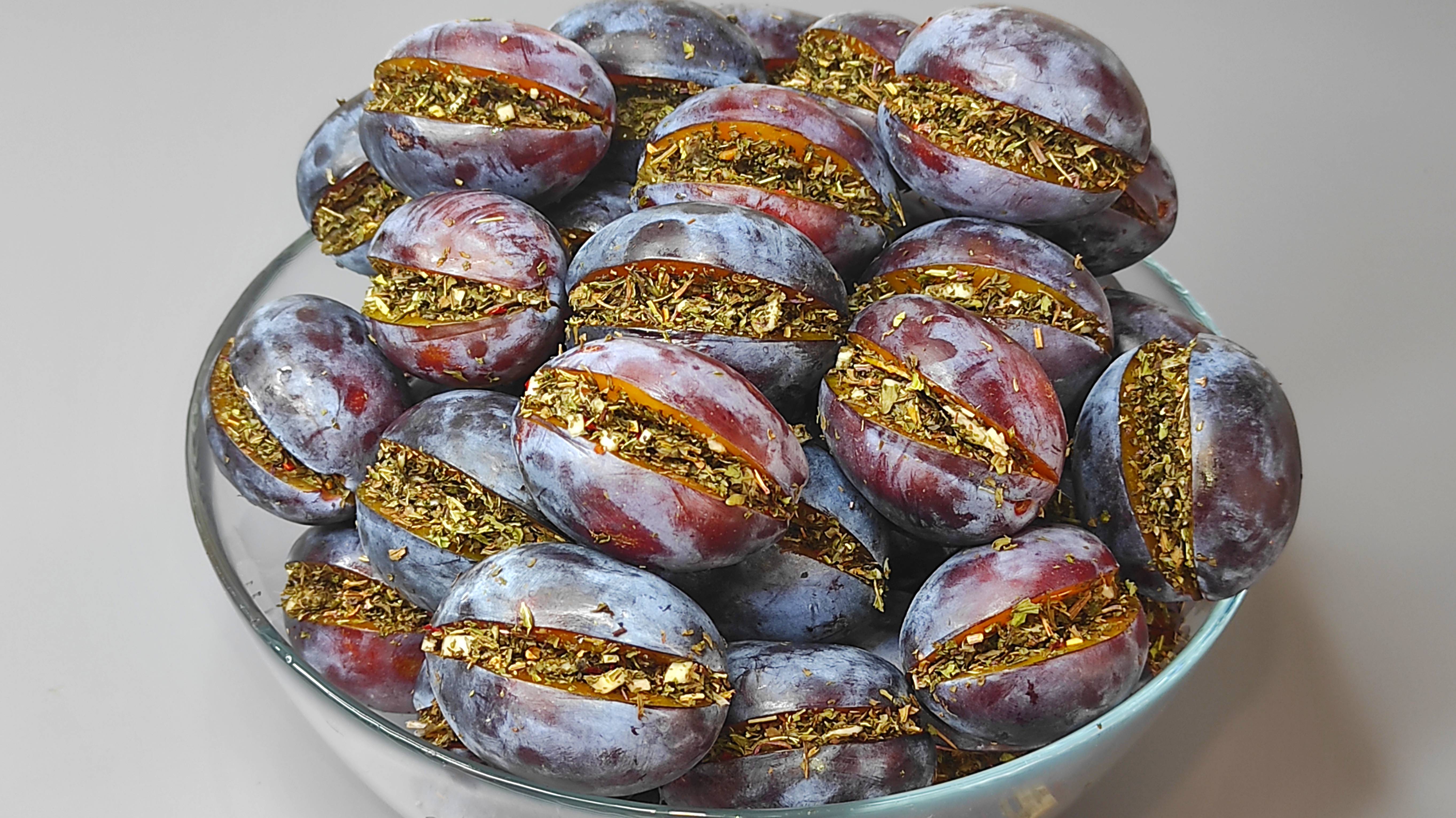 Маринованные  СЛИВЫ с чесноком и МЯТОЙ. Обалденная ЗАКУСКА нам ЗИМУ.