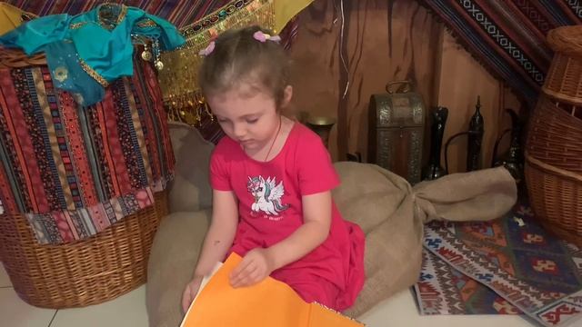 Читайте книги 😇