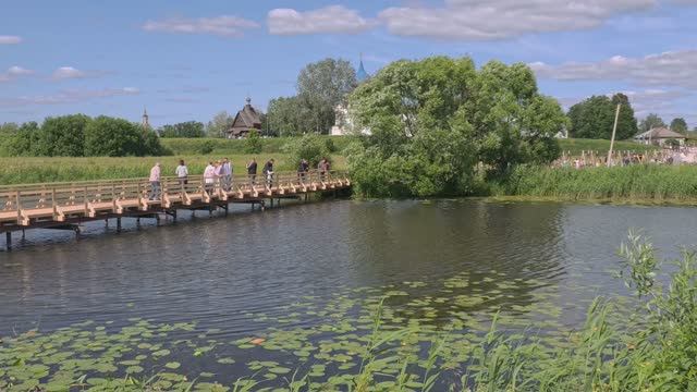 Суздаль. Речка Каменка.
VID_20250621_153530_020