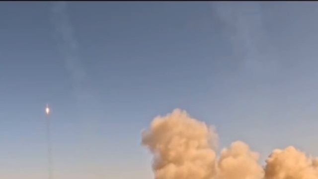 Пуски Иранских многоголовочных ракет по Израилю.