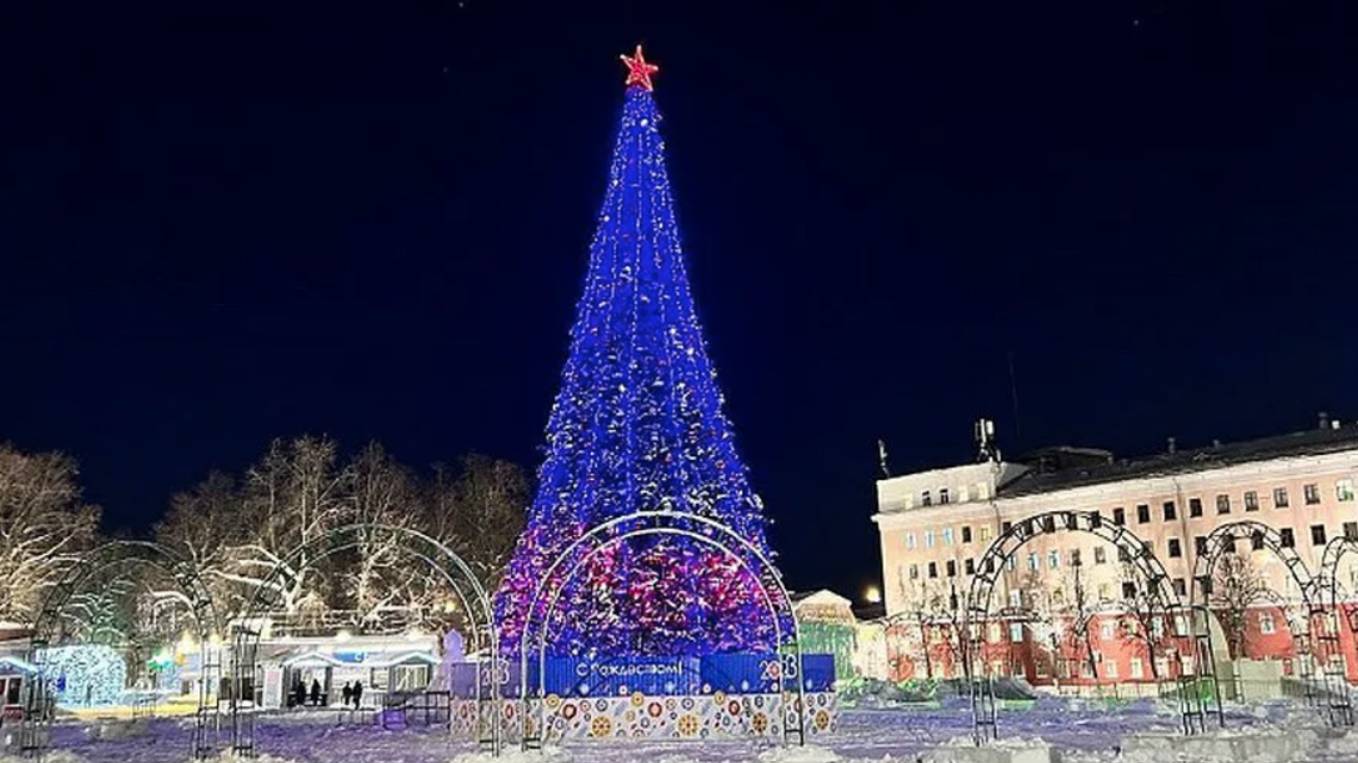 360 Новогодняя ёлка 2023г.Вятка