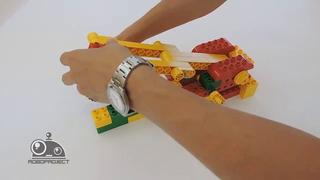 13.Лего Первые механизмы - Механический молоток
https://isobr.academy/лёва-аналог-лего/#first