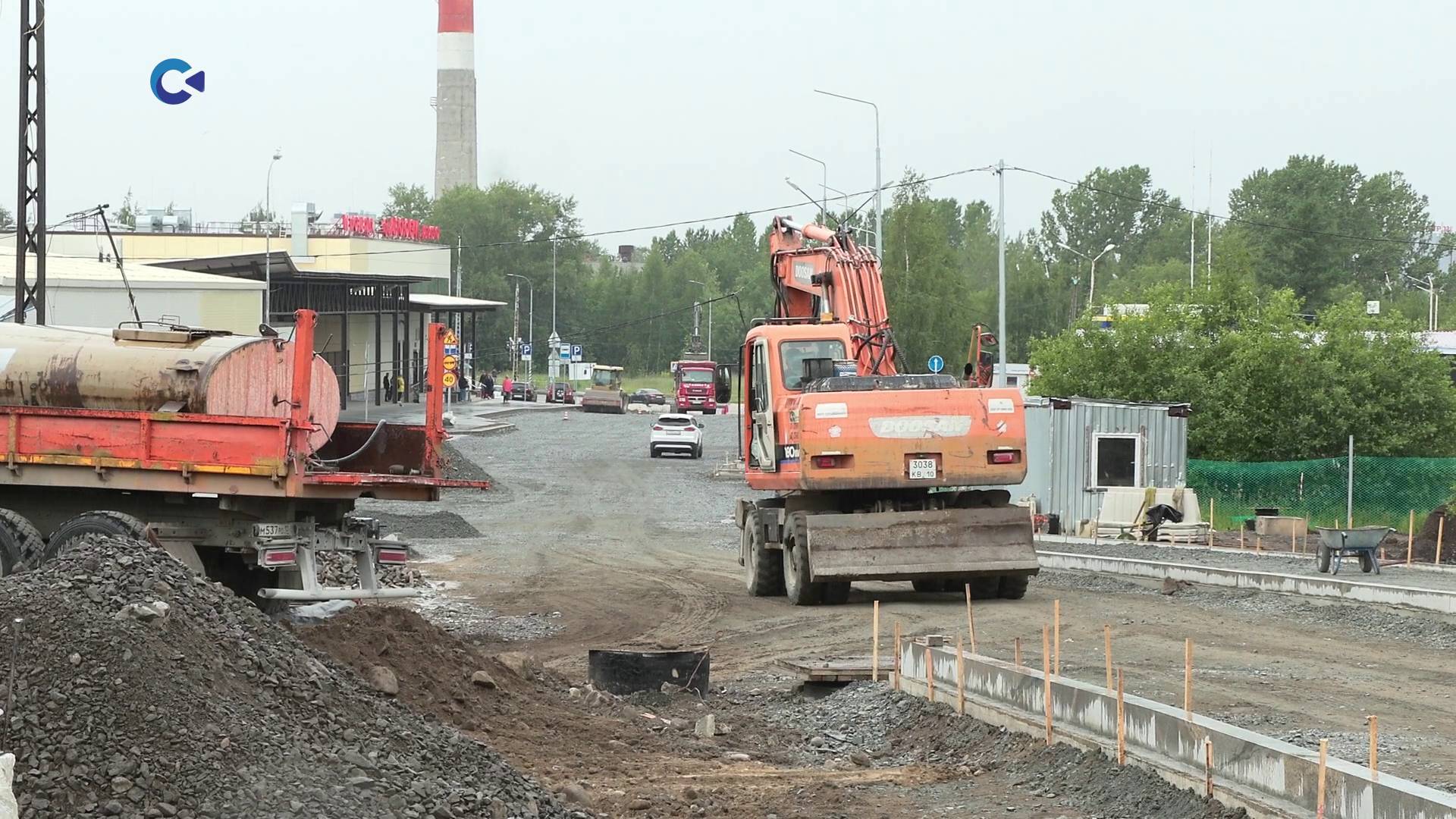 В Петрозаводске завершают строительство бесплатной парковки между автобусным и ж/д вокзалами