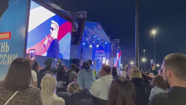 Путешествие в Казань июнь 2025 день первый ч 3. Праздник День  России