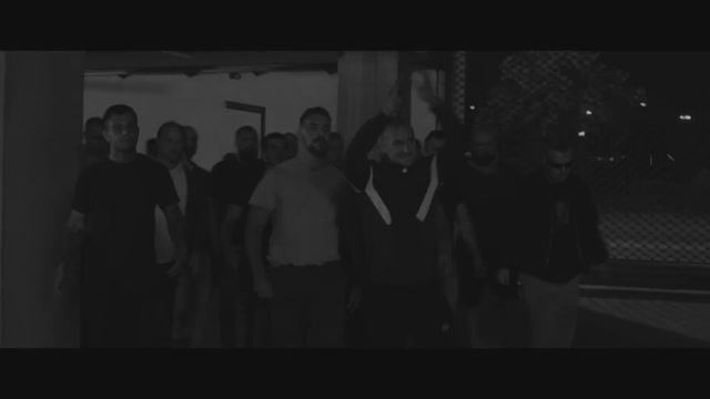 ОСТАТЬСЯ ЦЕЛЫМ  #Мир в ЧерномБелом