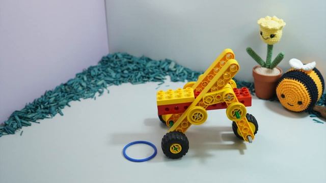 Перавые механизмы LEGO DUPLO Tricycle with LEGO Education Early Simple Machines Set (9656