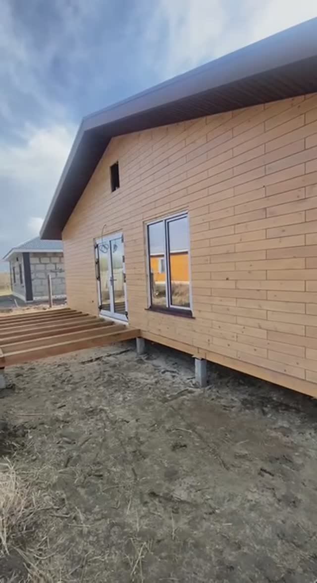 Обзор дома с гаражом по технологии Деревянный кирпич строительство в Иркутске