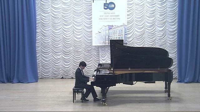 Гао Цзяньцзе - Исполнение сольной программы.
Класс специального фортепиано доцента Мошкаровой Н.С.