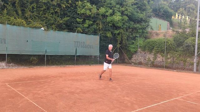 Секрет бейсбольного питчера для мощных forehand ударов