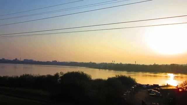 Вид_из_окна_поезда_река_Ангара_в_Иркутске