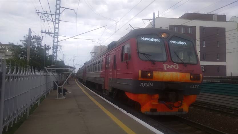 ЭД4М-0327 сообщением Болотная-Новосибирск-Главный