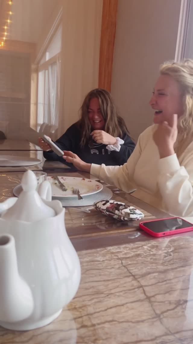 Гостья Виктория ".во-первых сколько мы смеялись!. ..шишек набрала.. горько будет прибывать в Москве"