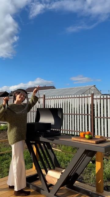 Видеоотзыв на мангал V с круглой крышкой