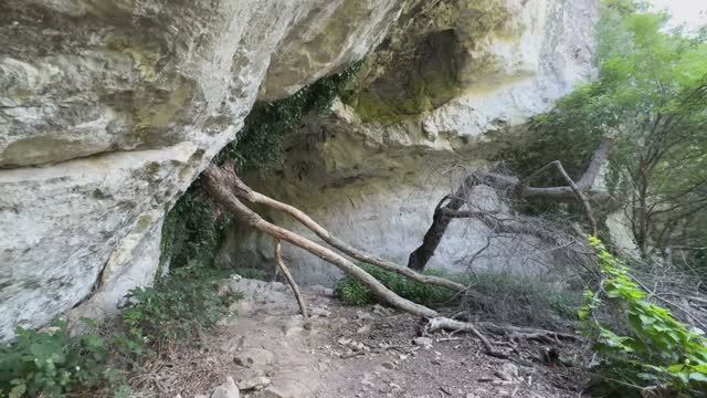 Дырявый грот Тешик-Коба. Недалеко от Мангупа, Крым - 3