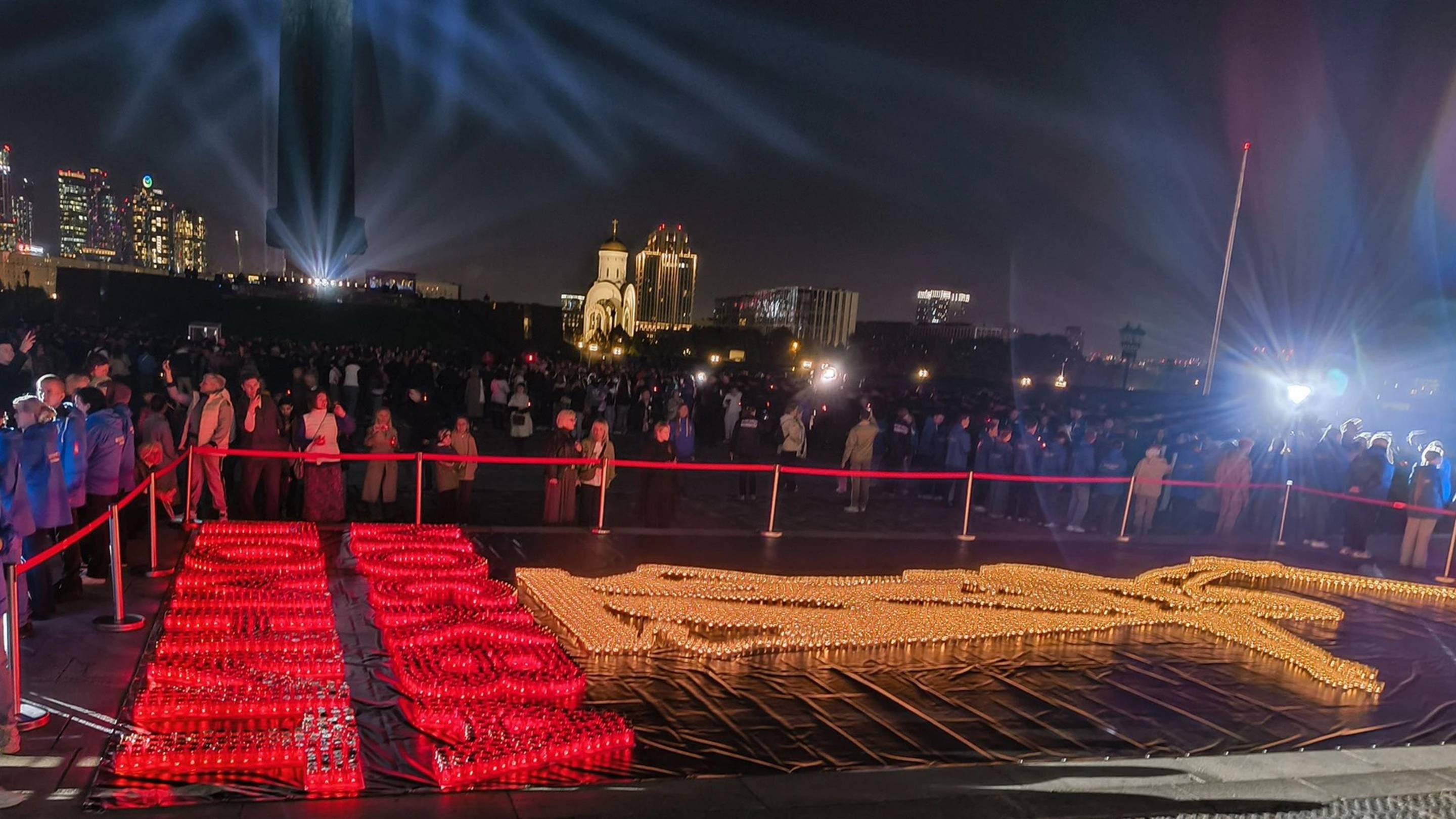 Памяти 22 июня 1941. Москва, Поклонная гора ночь с 21 на 22 июня. Панорама 1