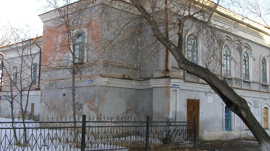 Исторические прогулки по Ишиму. Здание Дома Пионеров.