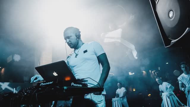 WHITE SENSATION: DJ RIGA