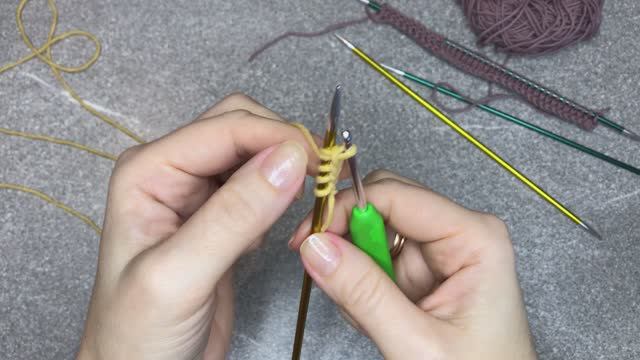 НАБОР ПЕТЕЛЬ С ПОМОЩЬЮ КРЮЧКА