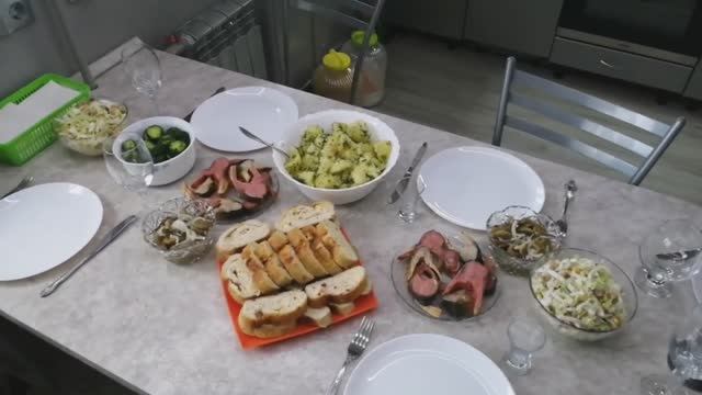 2022 г Праздничный стол * Гости с Кубани * Рулет-багет