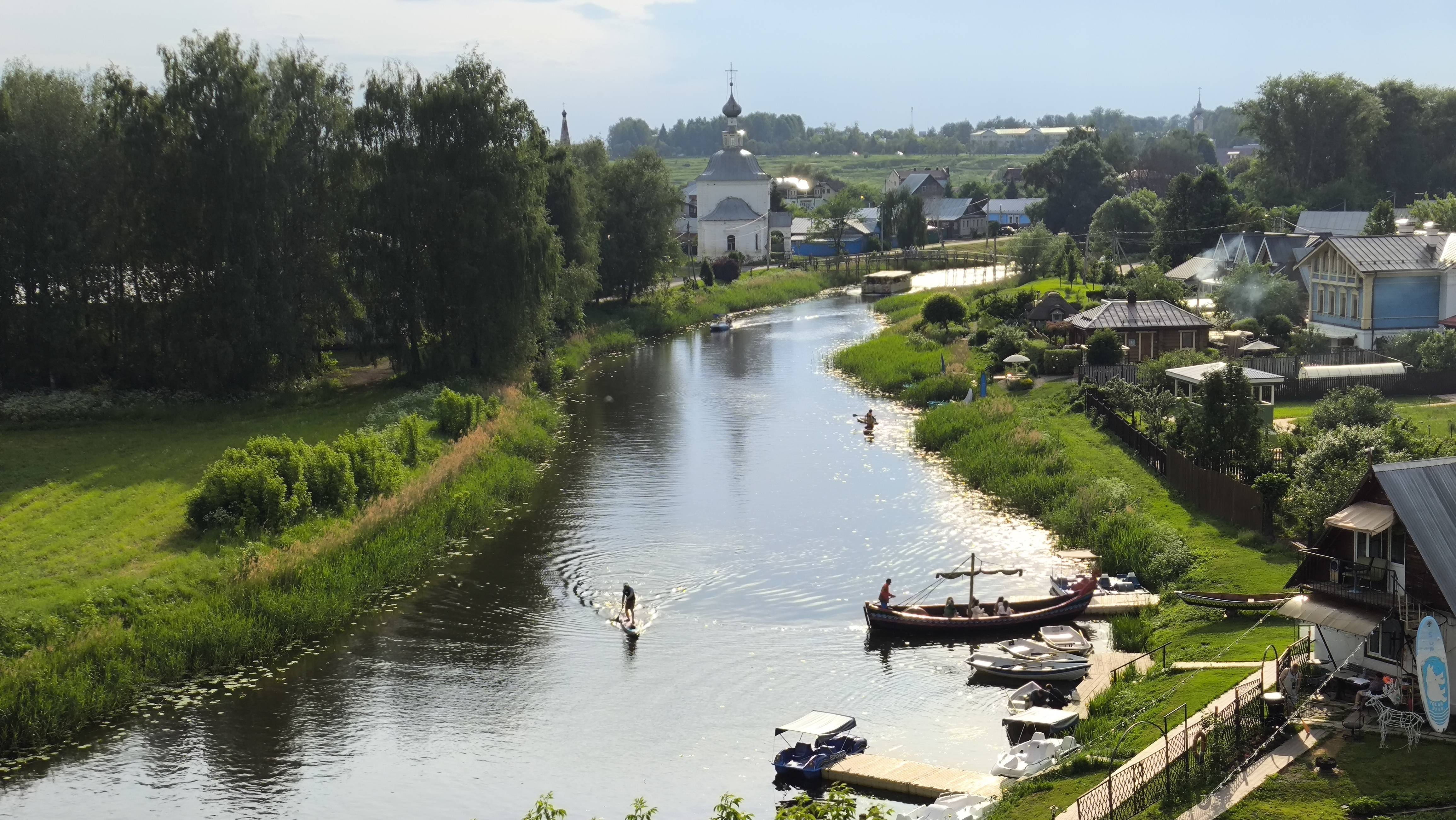 Суздаль. На драккаре по реке Каменка