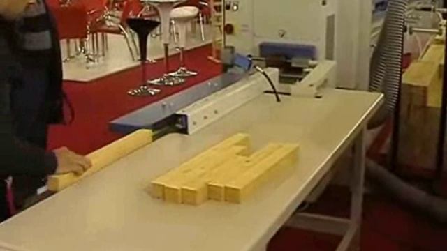 Линия сращивания пиломатериала ProfiJoint Comfort - демонстрация работы на выставке