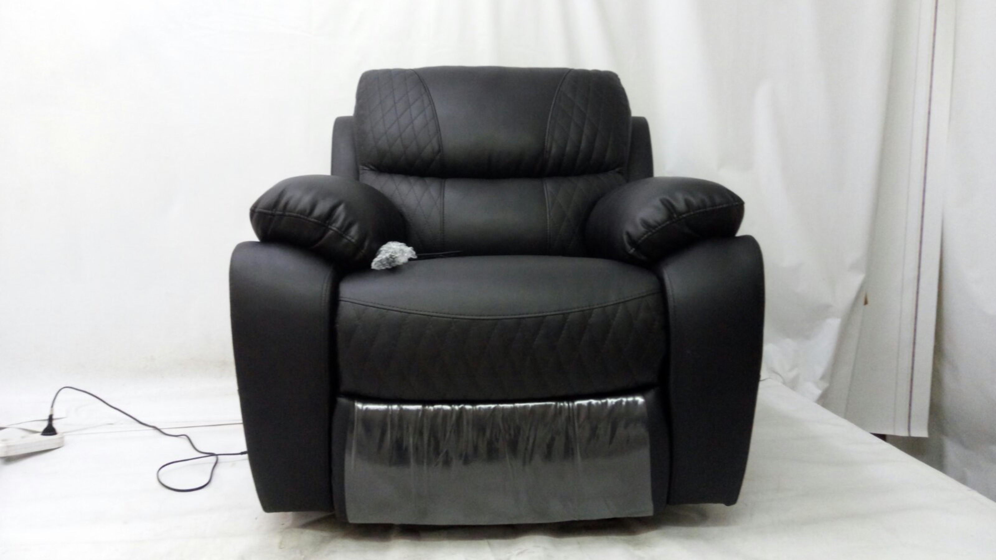 Кресло-реклайнер для наращивания ресниц и услуг 4-6 рук Boom Midnight с вышивкой