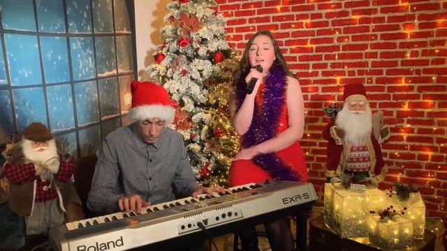 Новогодняя песня от дуэта "Arrowstar"