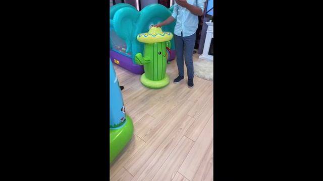 Ozon live. Обзор игровых батутов Bestway