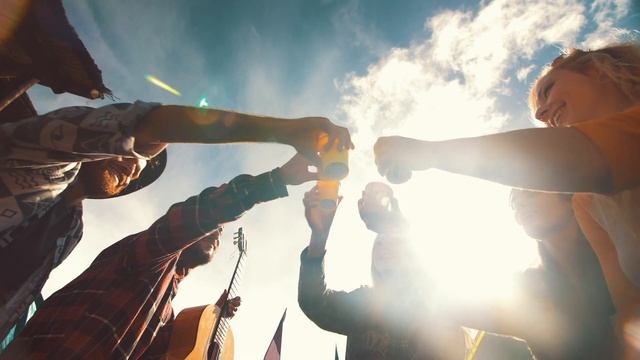 Кемпинг на природе с друзьями и Bestway Pavillo