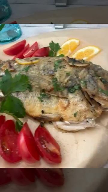 Вкусная рыба в кафе Лавр в Сухуме