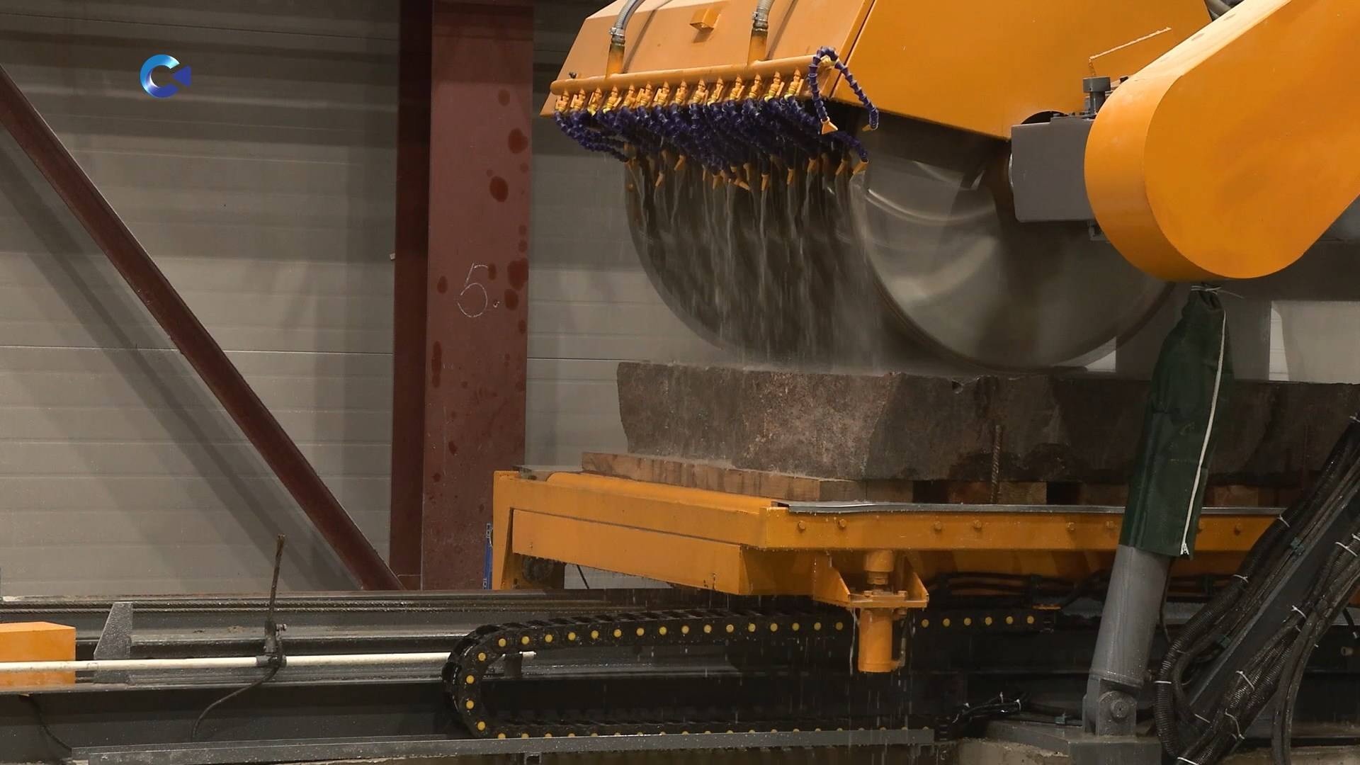 Новый камнеобрабатывающий завод открыли в Карелии