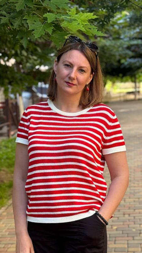 Полосатая футболка