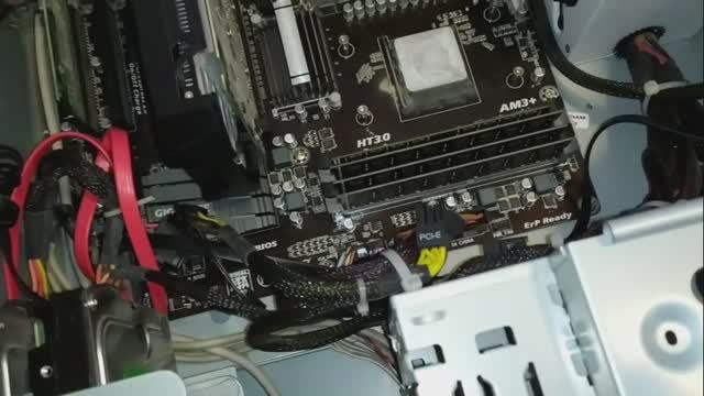 Замена материнской платы компьютера. Замена термопасты процессора.