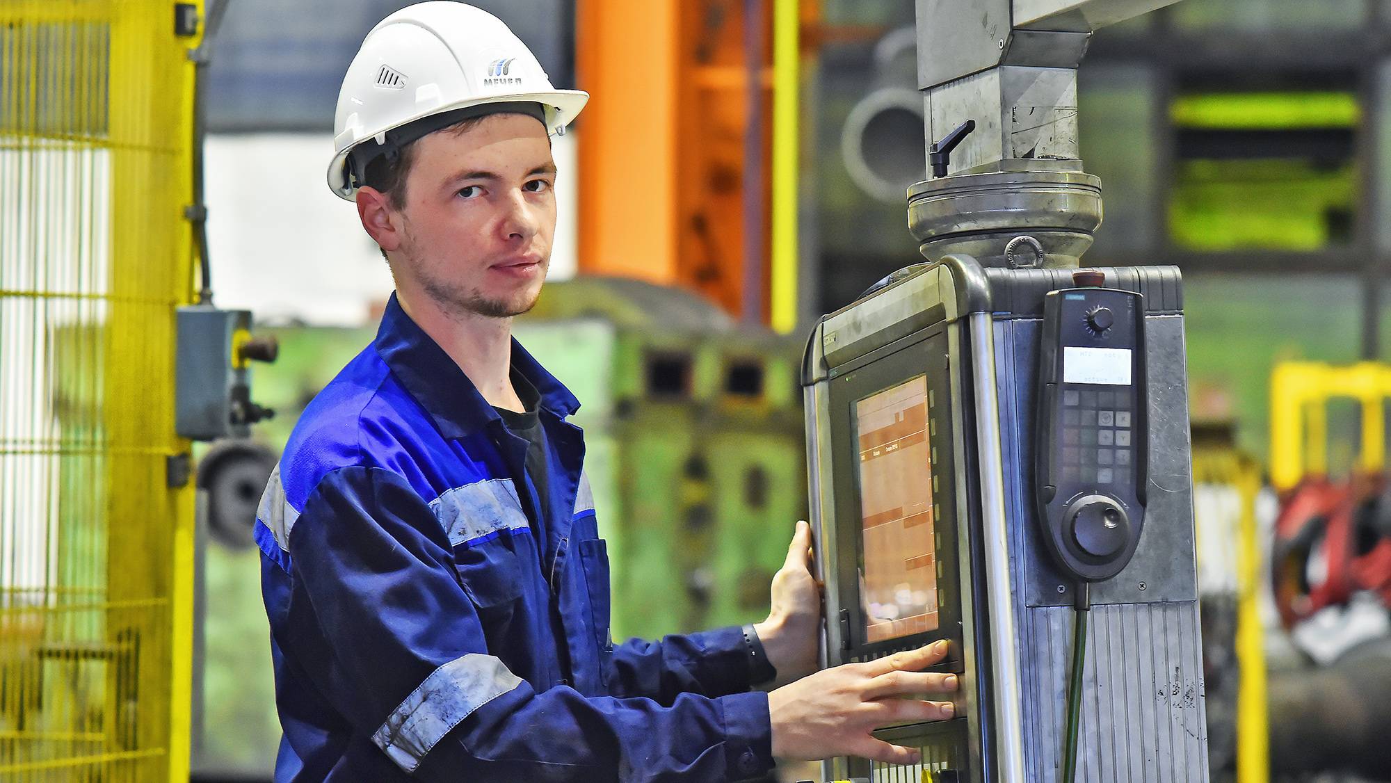 "Как инженер-электронщик занимаюсь диагностикой и ремонтом станков"