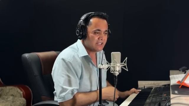 Эркин Одинаев «КИ ИМРУЗ ОДАМИ БО ХАНДА ДАР ЛАБ НОГАҲОН МИРАД