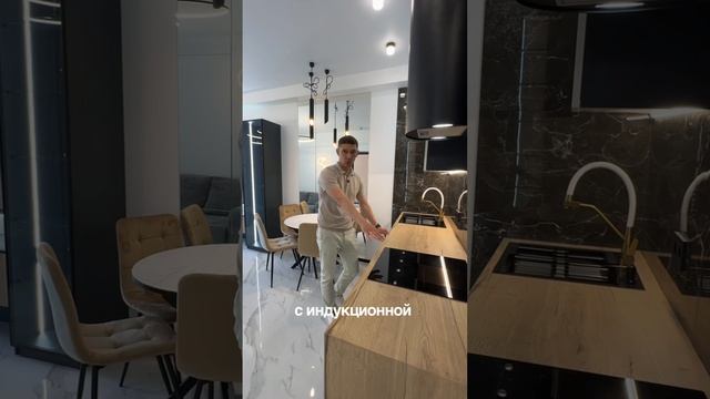 Вы бы жили здесь? Вид на горы, парк и море из апартамента в Ялте 😍