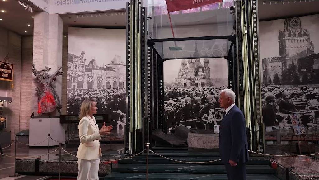 ЖИВАЯ ПАМЯТЬ || СУМАРОКОВА ВЕДЁТ