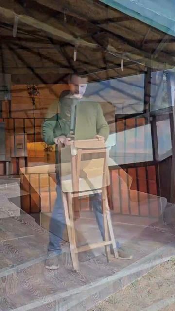 Стул ХЛОЯ раскладной компактный ,деревянный из массива бука.