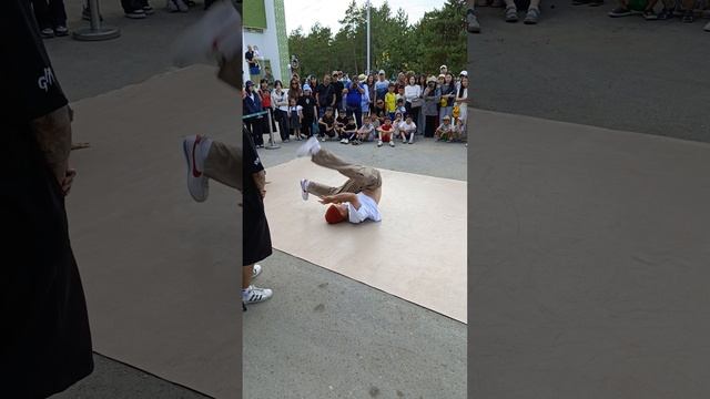 ПАРКОВКА В ПАРКЕ БРЕЙКИНГ ВЗРОСЛЫЕ ФИНАЛ