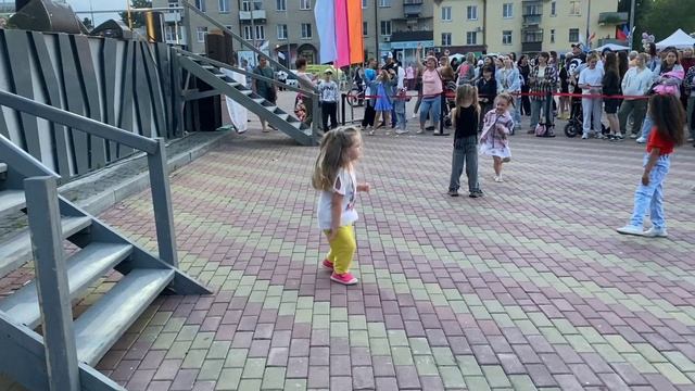 Мы на концерте РадиоМальта #радиомальта #фомин #ленинград #блестящие #иванушки #сплин.mp4