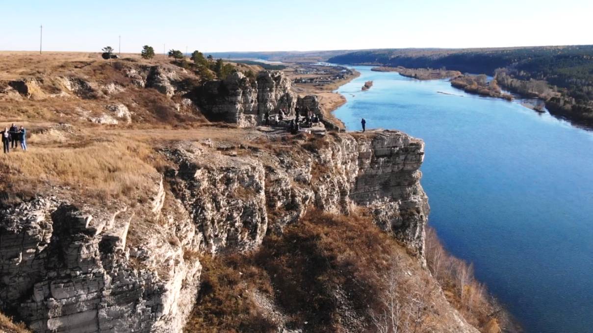 БЕЛЫЕ  СКАЛЫ.        Река БЕЛАЯ